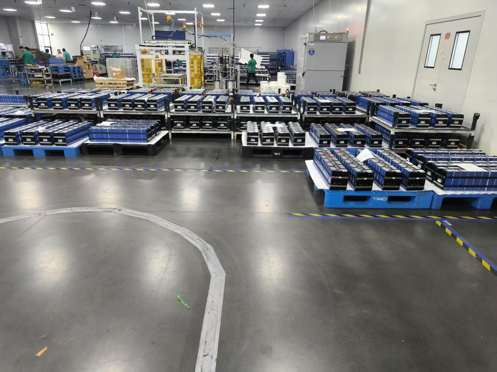 Solar System Lightning and Wind Protection: Outdoor Safety Essentials ...